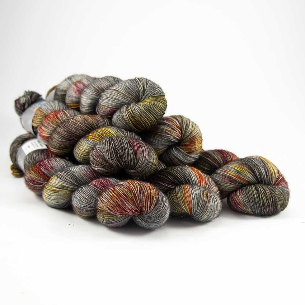 Masgot Wrap Kit (Hand-Dyed Yarn) – Martin's Lab
